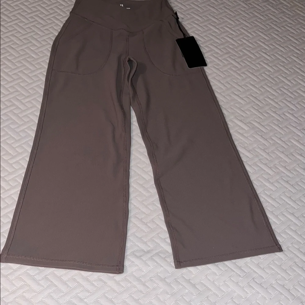 Move Theology | Pants & Jumpsuits | Move Theology Capri Pants | Poshmark